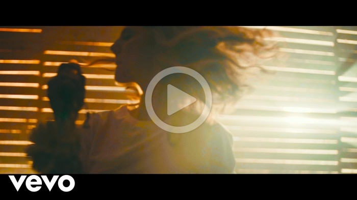 Lenny, la nuova promessa che viene da Praga - RTL 102.5